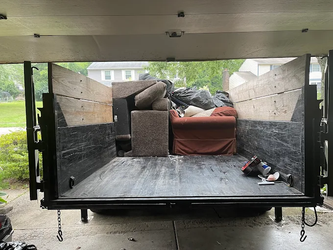 Furniture Removal in Oakwood, OH | Jireh Junk Haulers